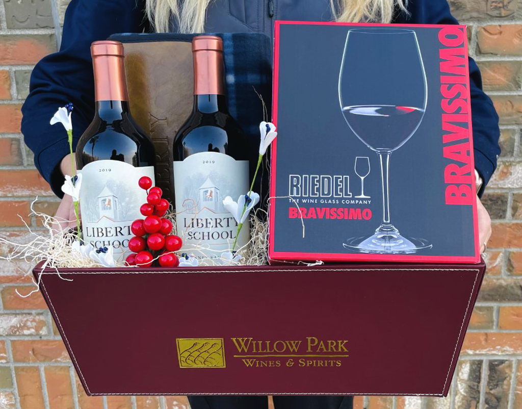 Liberty School Gift Basket – Willow Park Wines & Spirits